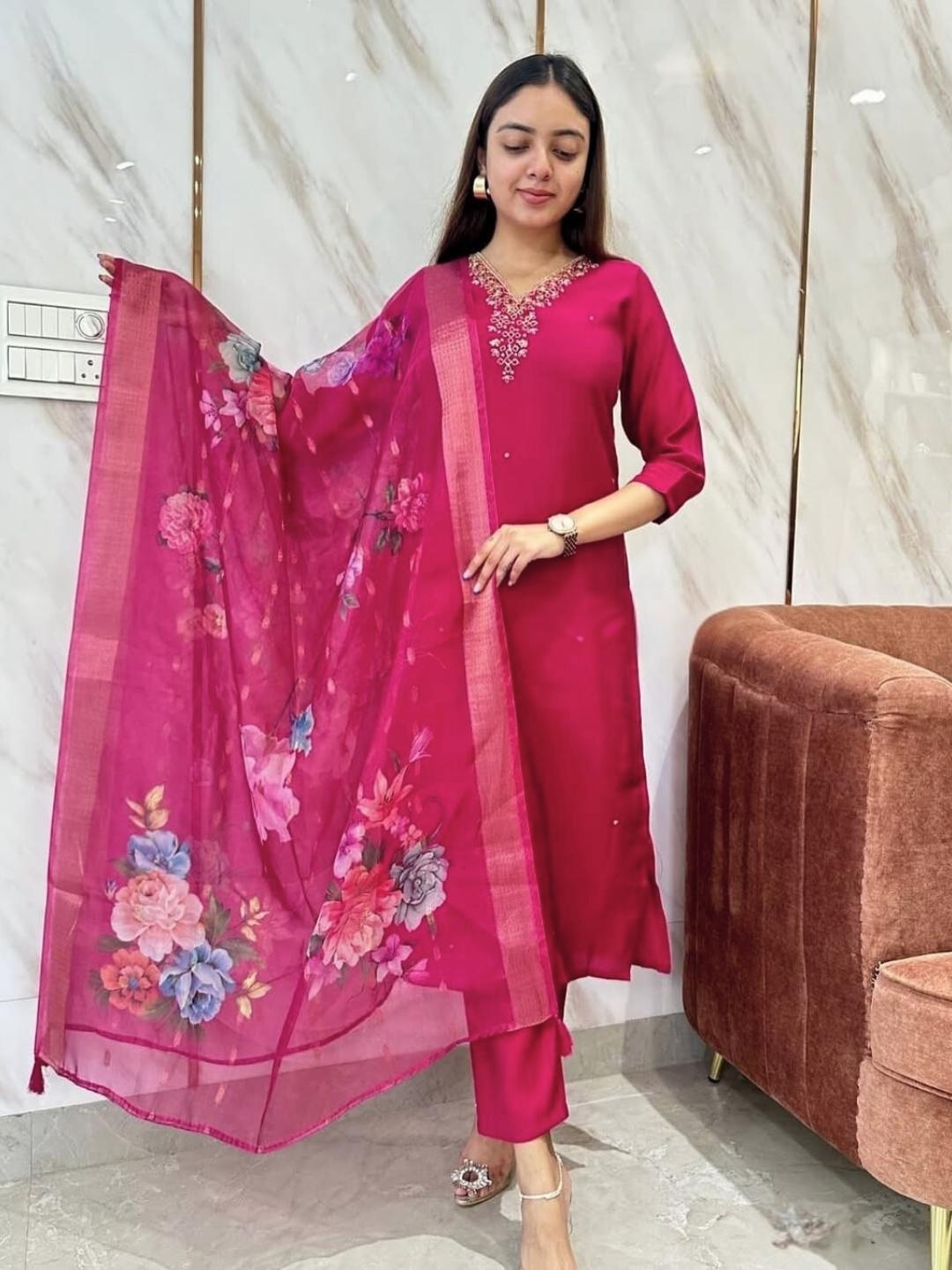 Buy Pink Chanderi Viscose Embroidered Straight Kurta With Chanderi ...