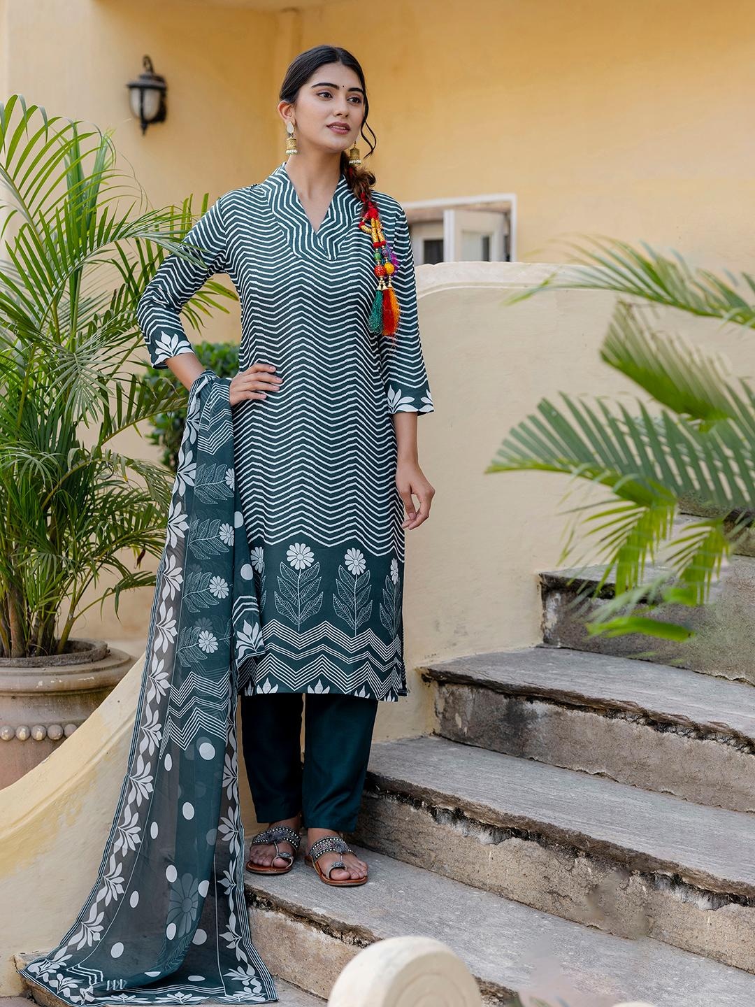 Buy Rayon Printed Straight Kurta With Rayon Pant And Organza Printed ...