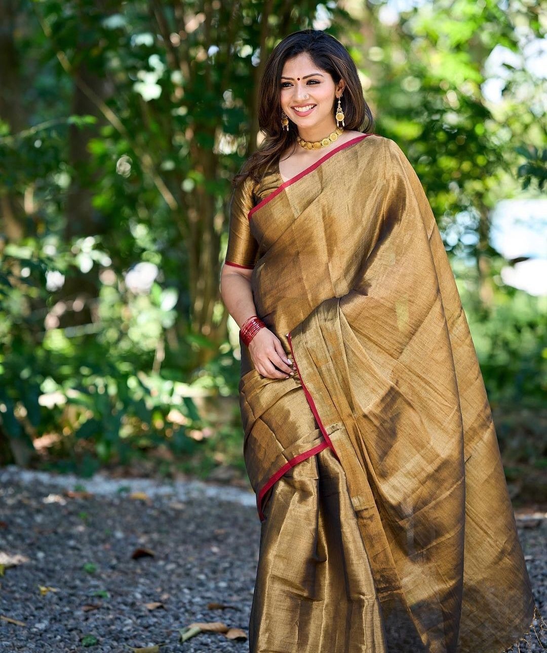 Buy "WeaveTrends Pure Tissue Linen Saree | Handwoven Elegance with ...