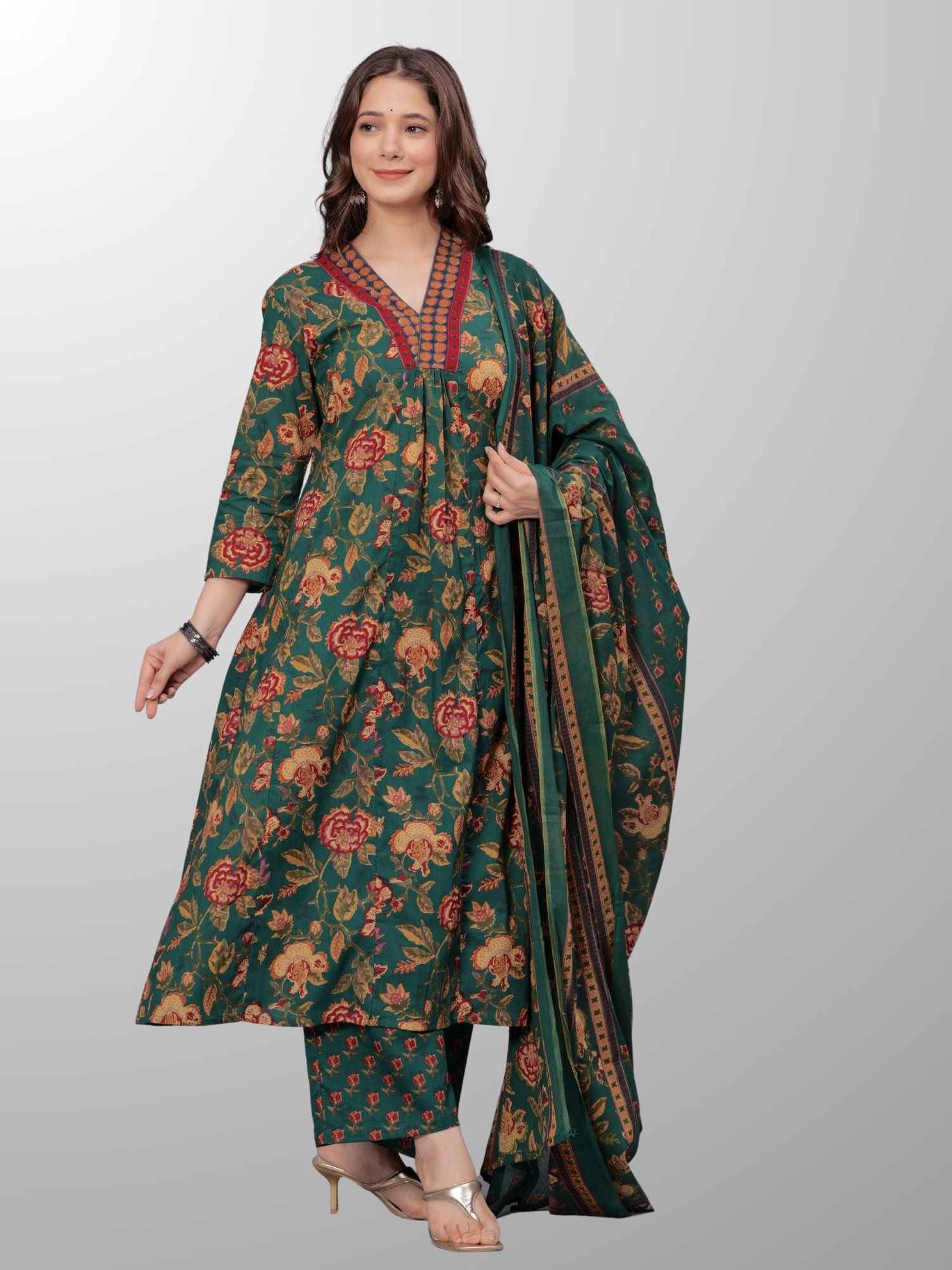 Buy Arayna Women's Pure Cotton Block Printed Ethnic Kurta Set with ...