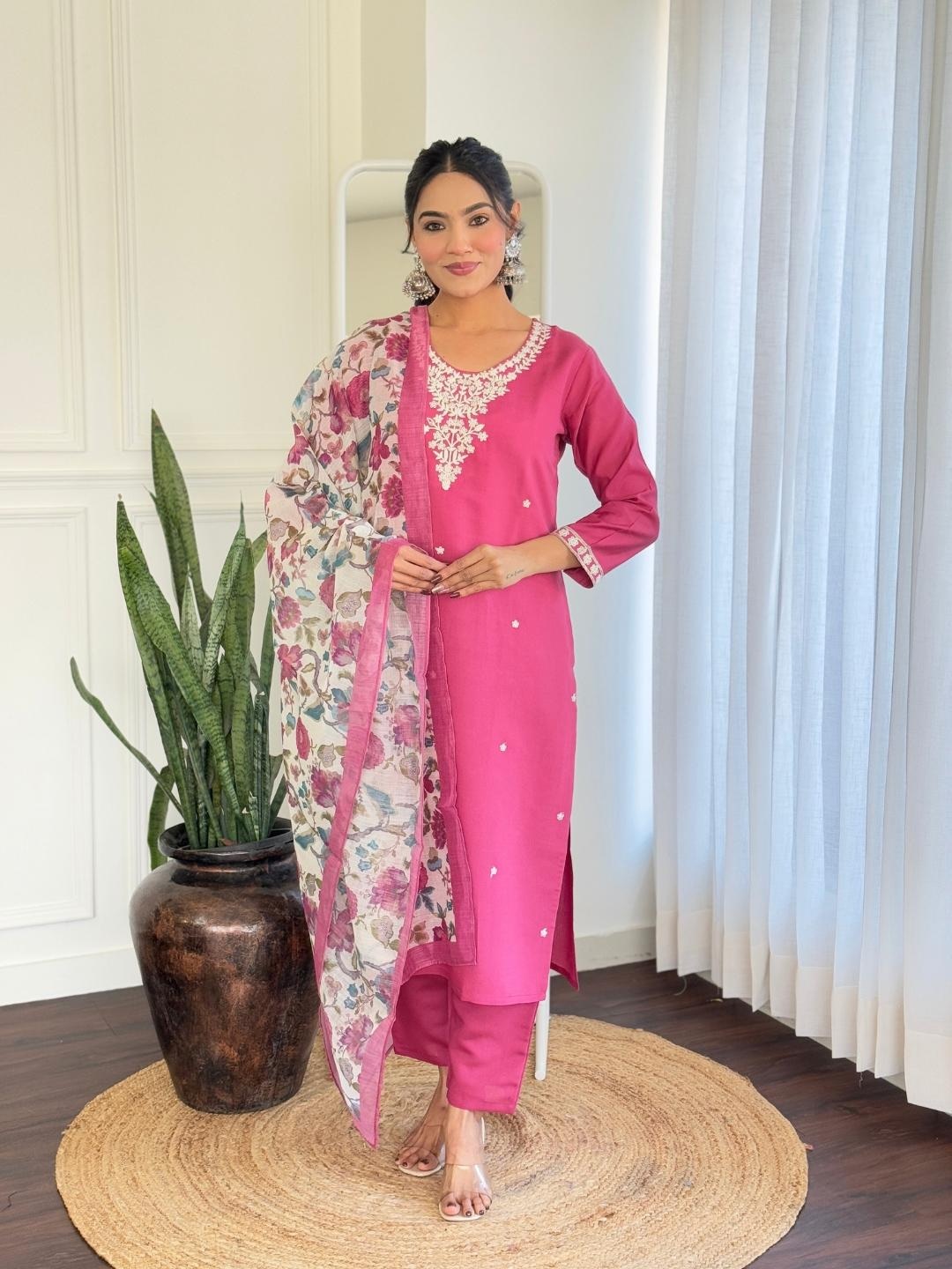 Buy Pink Chanderi Silk Embroidered Straight Kurta With Chanderi Silk ...