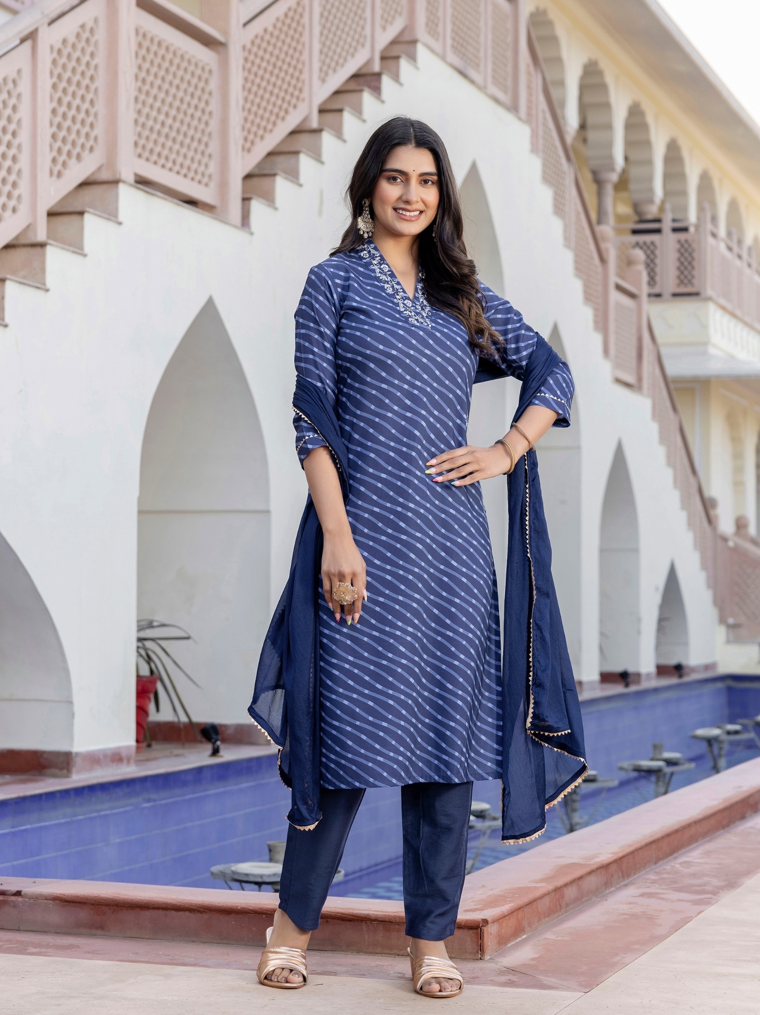 Buy NAVLIK Women's Muslin Embroidered Straight Kurta with Pant and ...